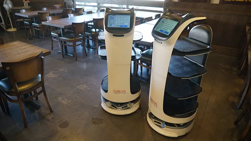 Navia Robotics - Serving Robots in a Restaurant Environment: Benefits ...